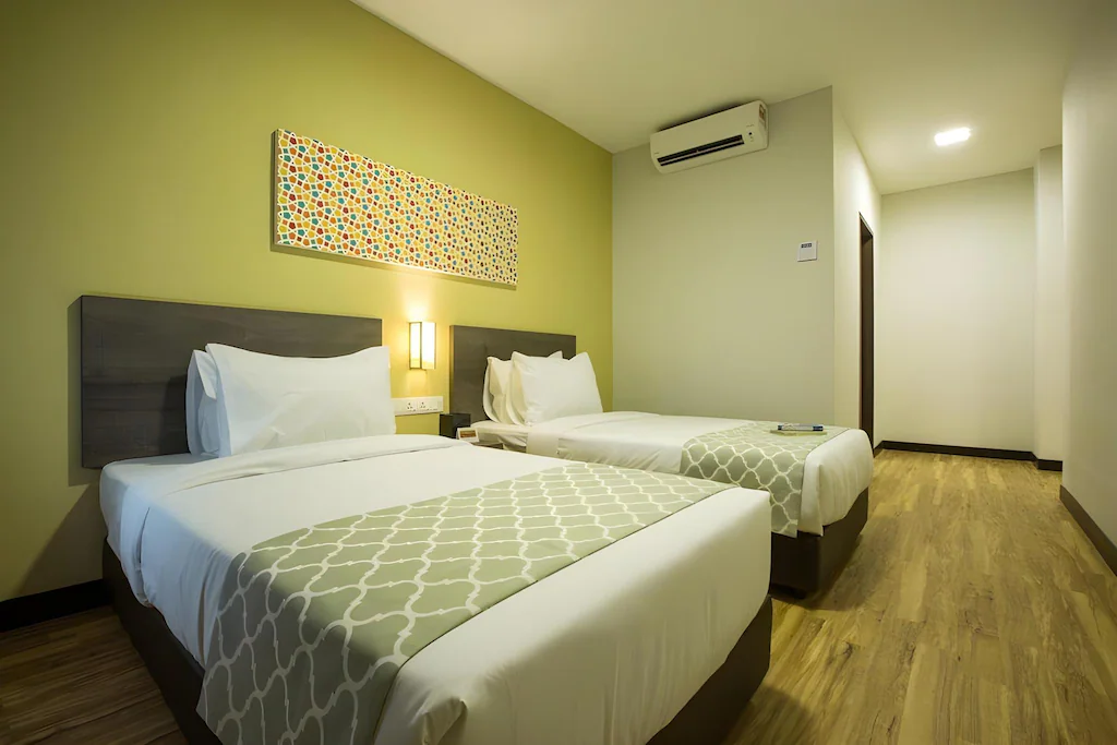 Humaira Hotel nearby Tanah Merah KTM Railway Station, Kelantan | mrt.com.my